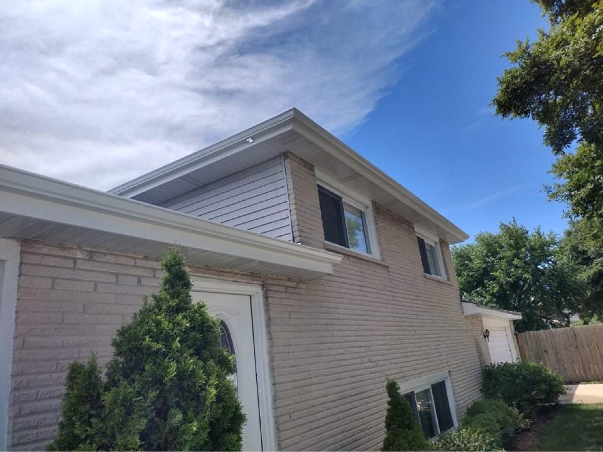 Gutter Installation Chicago- Repair - Downspout Replace | near me